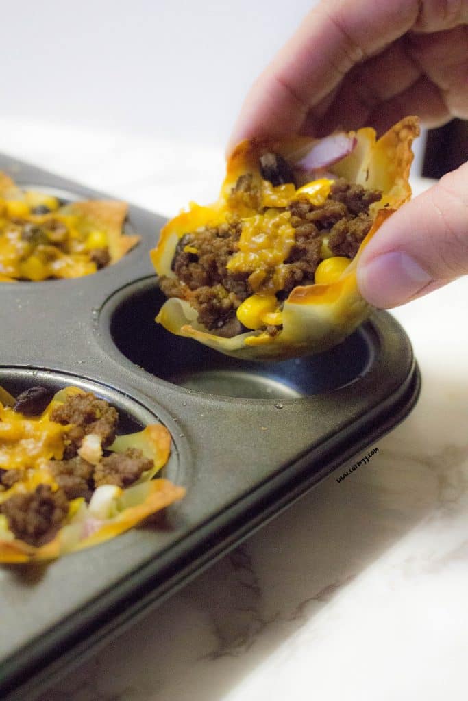Crunchy Nacho Burrito Taco Cups + Video (aka I got a new camera ...