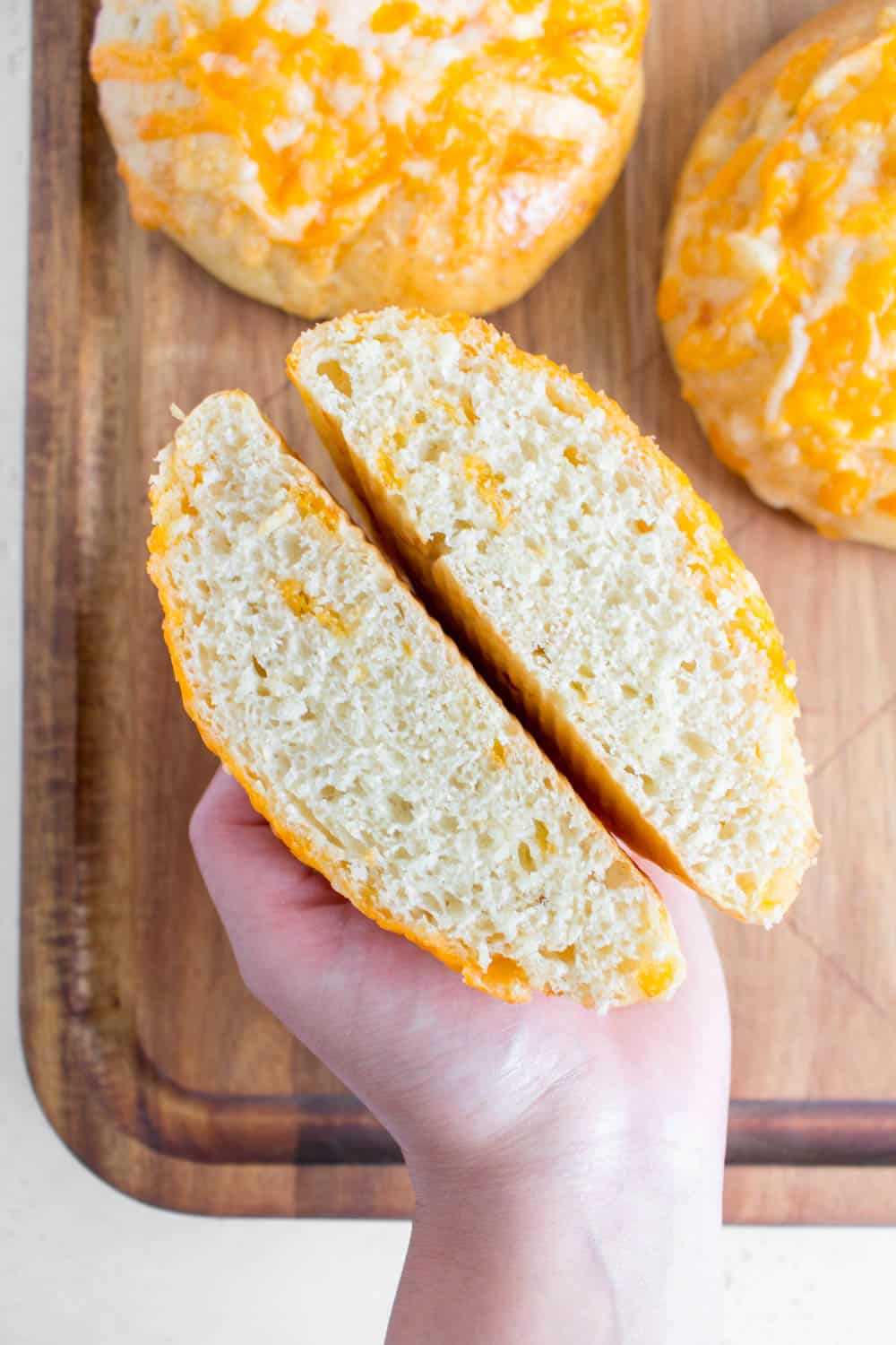 Easy Cheddar Cheese Buns