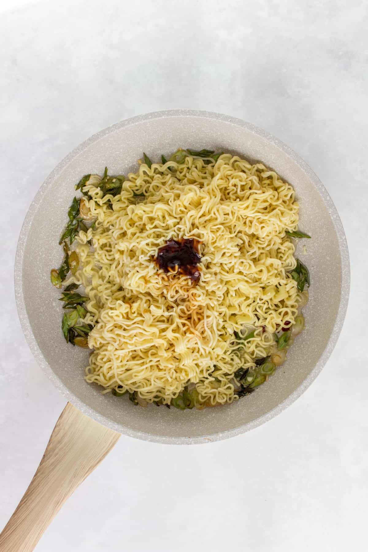 Garlic Scallion Noodles | Easy Scallion Oil Noodles