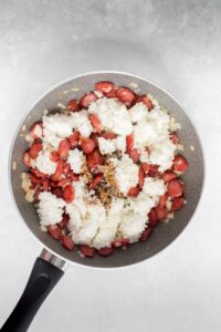 Chinese Sausage Fried Rice (Lap Cheong Fried Rice) - 腊肠炒饭