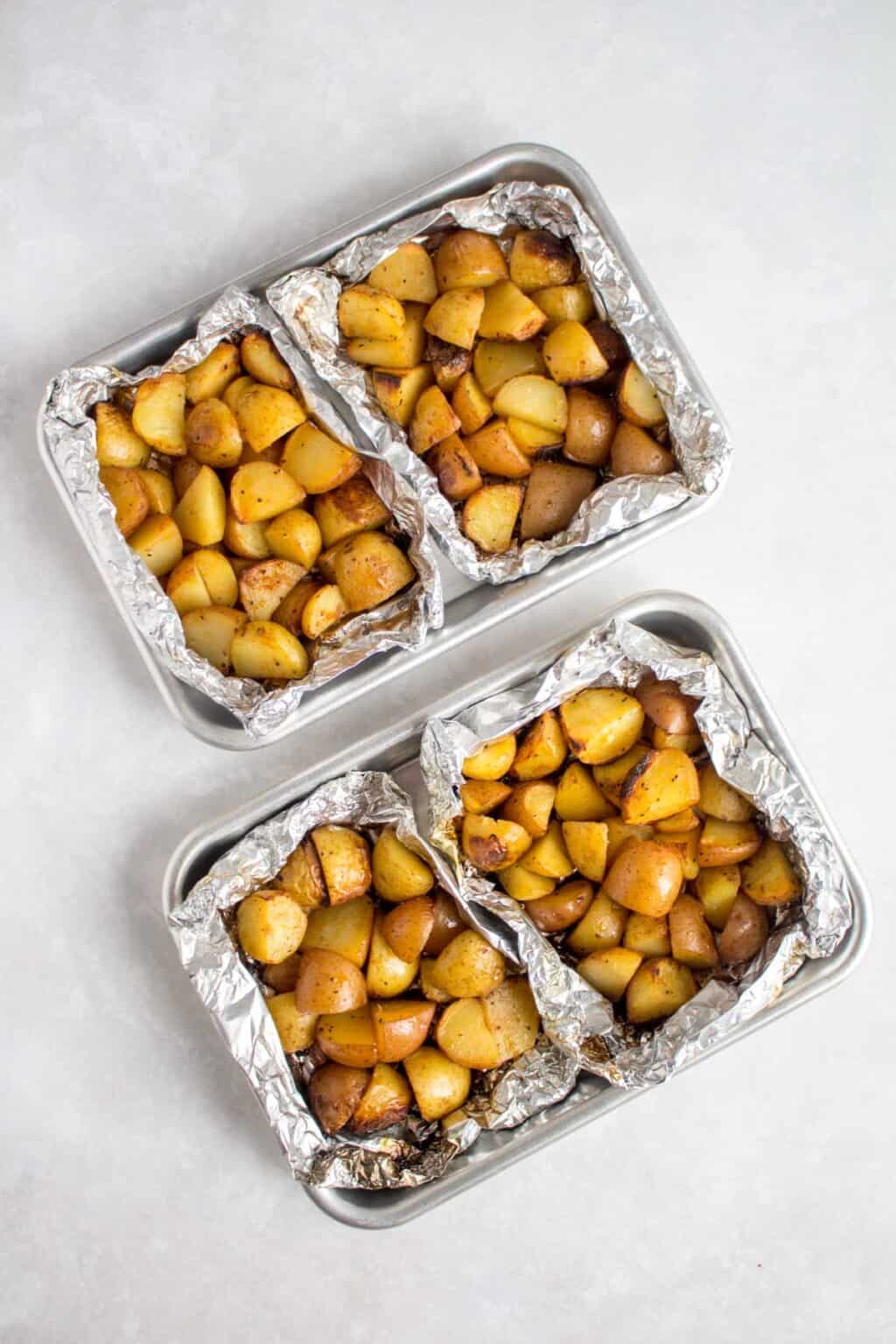 Easy Foil Pack Potatoes (Loaded Potatoes) | Grilled Side Dishes