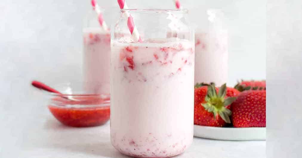 Cafe Style Korean Strawberry Milk - Carmy - Easy Healthy-ish Recipes